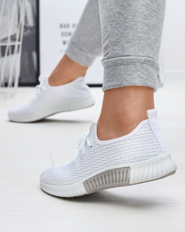 Balti moteriški medžiaginiai sportiniai bateliai Vobbu- Avalynė - Balta ...