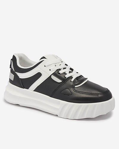 Juodi moteriški sportiniai bateliai iš eko odos su baltais intarpais ...